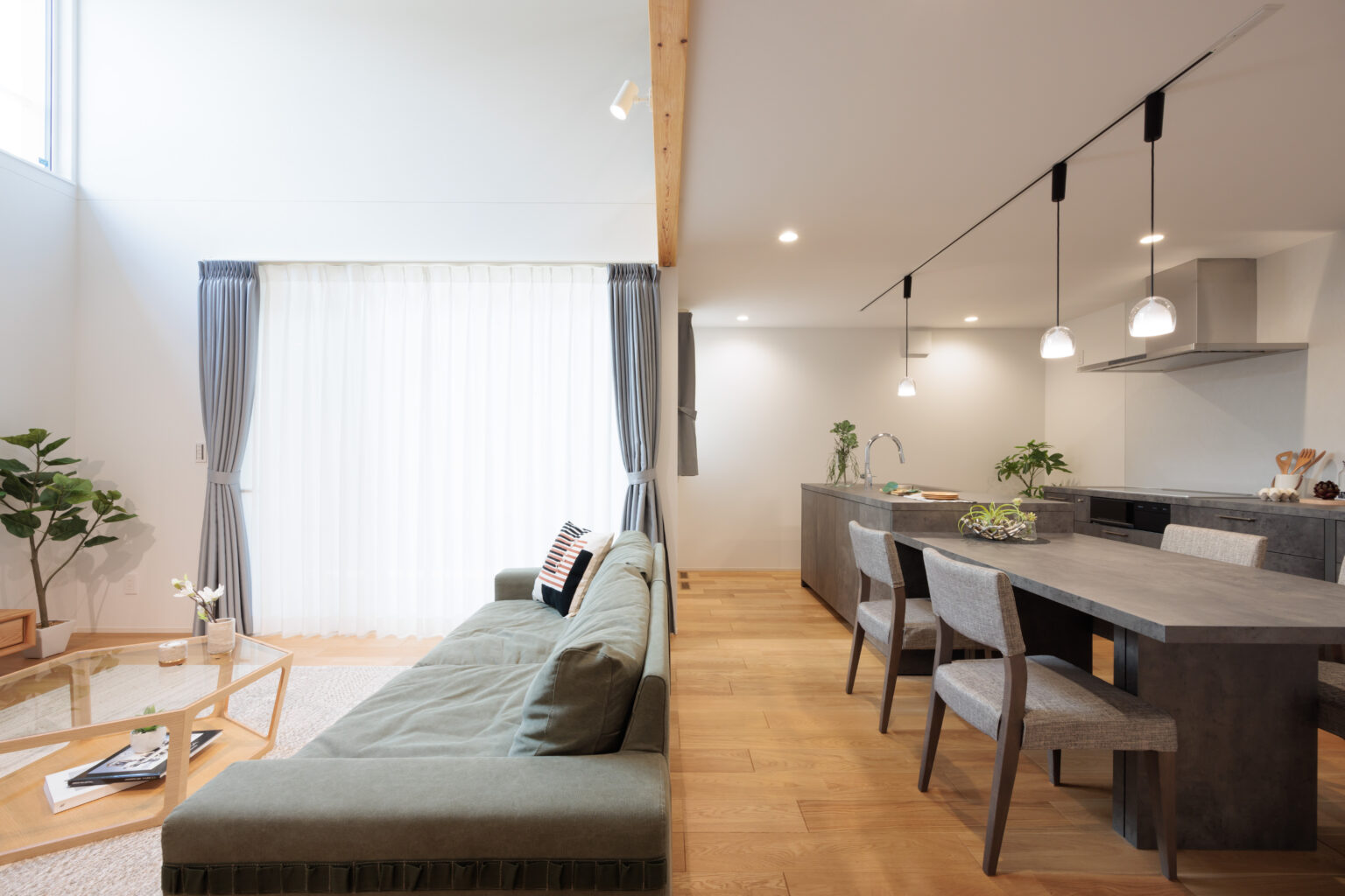 3〜4LDKのおしゃれな平屋間取りのつくり方｜コの字型、ランドリールームありなど事例も紹介 | 福井の注文住宅工務店｜ノークホームズ