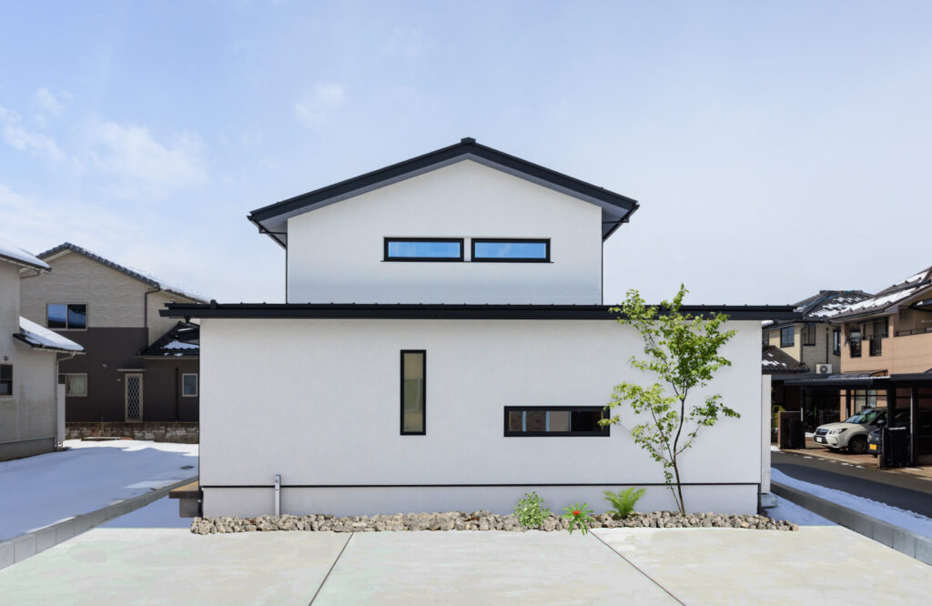 小上がりも収納も。L型キッチンが中心の“賢い家づくり｜福井県鯖江市注文住宅 | NORQ | 施工事例 | 福井の注文住宅・工務店ノークホームズ