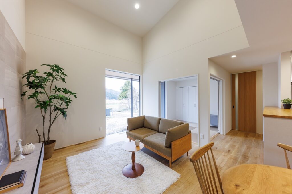 日々を整える、 穏やかなジャパンディの住まい。｜福井県勝山市注文住宅 | NORQ | 施工事例 | 福井の注文住宅・工務店ノークホームズ